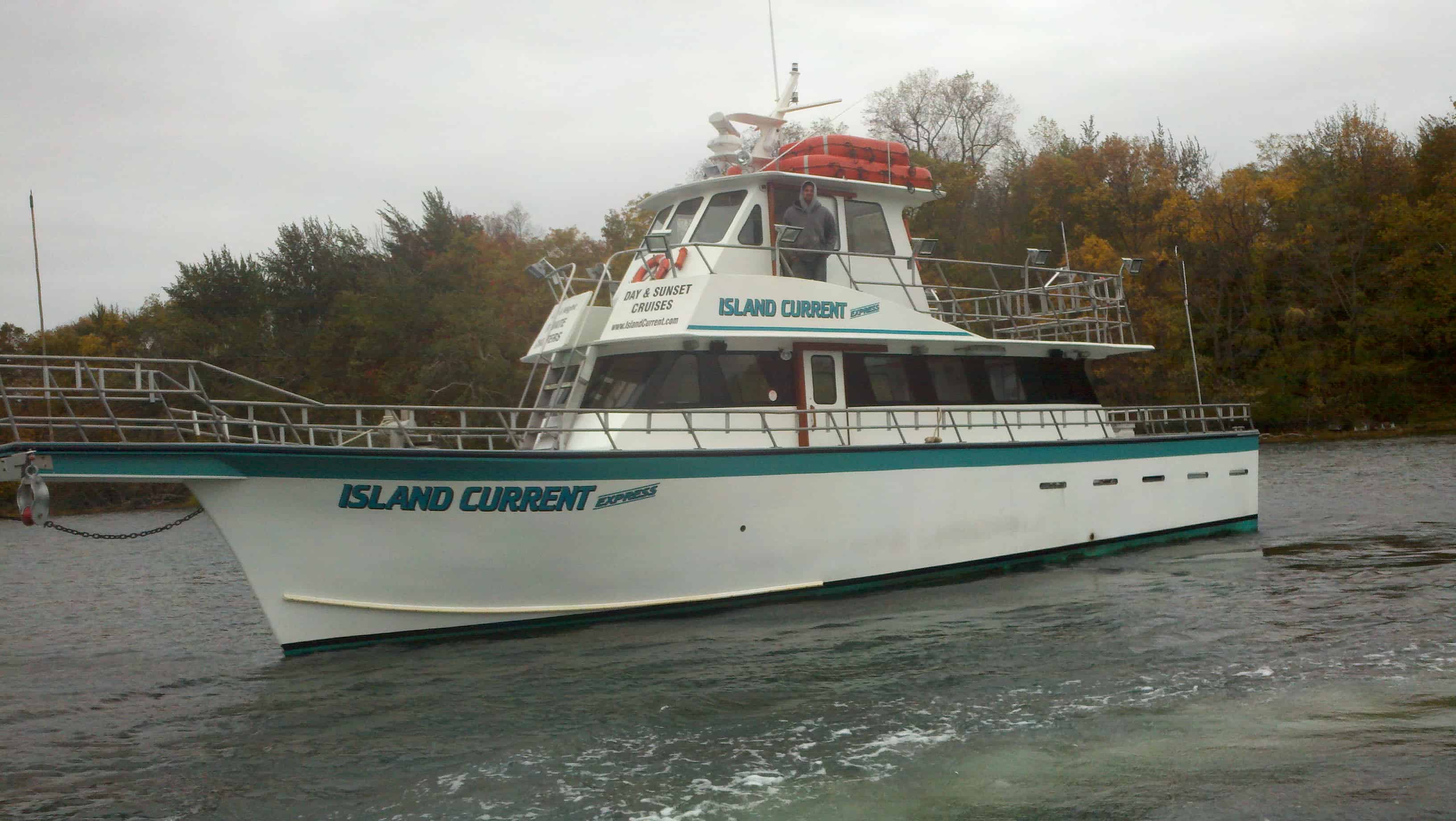 Photo Gallery - Island Current